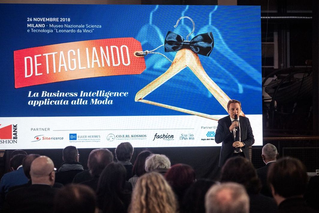 FASHION BANK E LA BUSINESS INTELLIGENCE - Fashion Bank